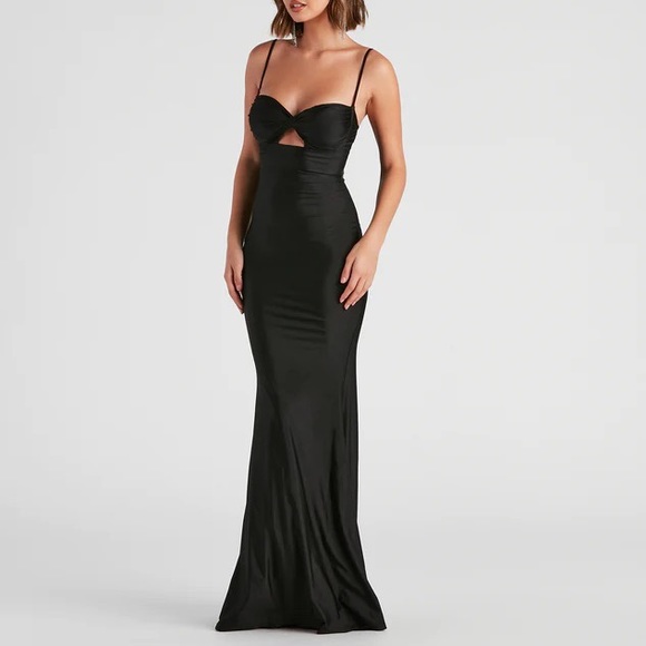Windsor | Dresses | Black Keyhole Gown | Poshmark